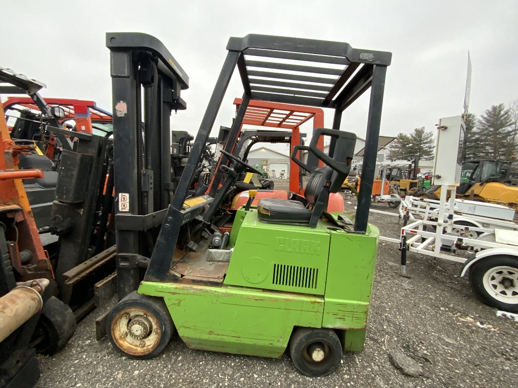 CLARK GCS15 MAST FORKLIFT FOR SALE #1559