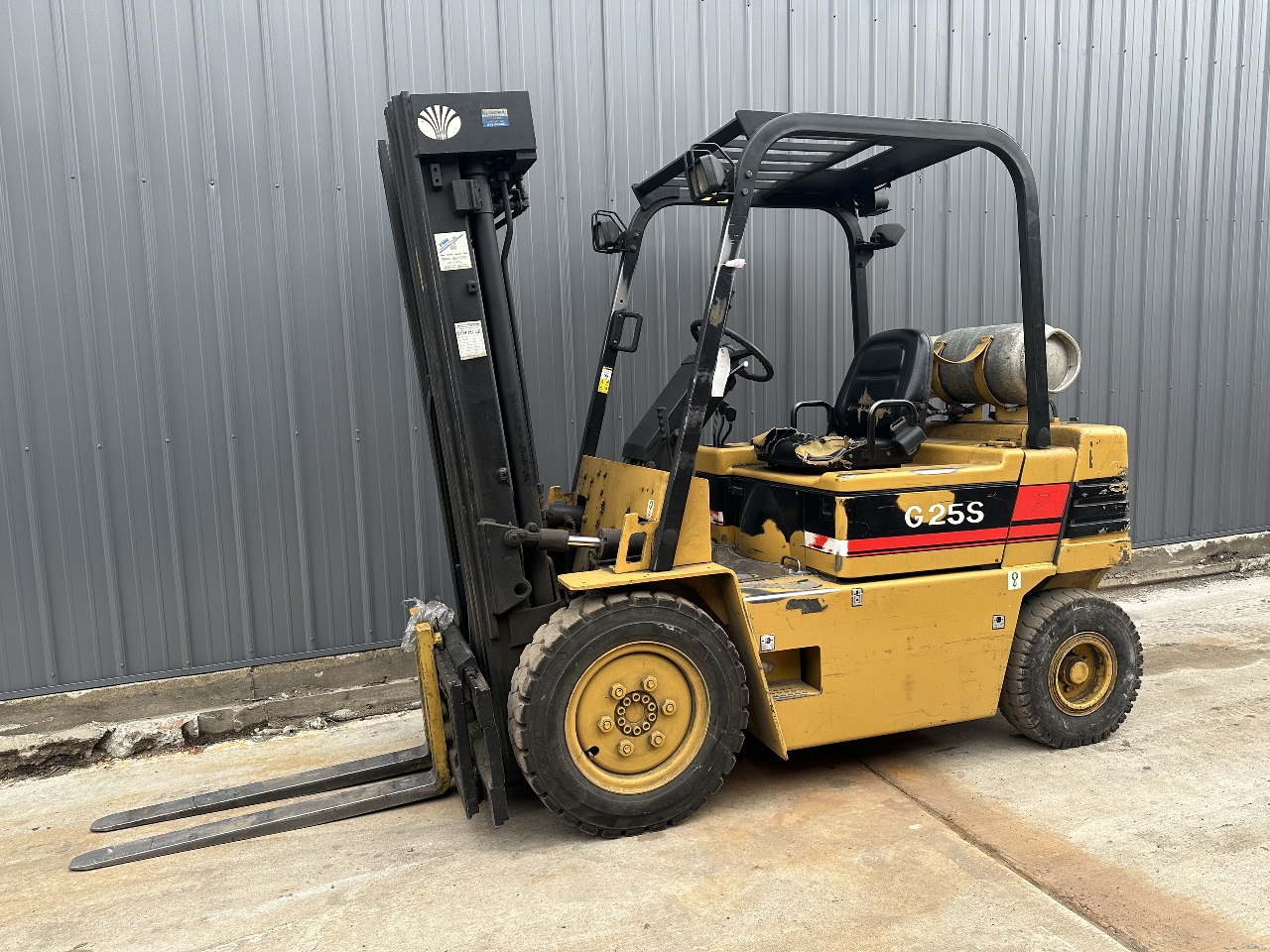 DAEWOO G25S-2 MAST FORKLIFT FOR SALE #2755