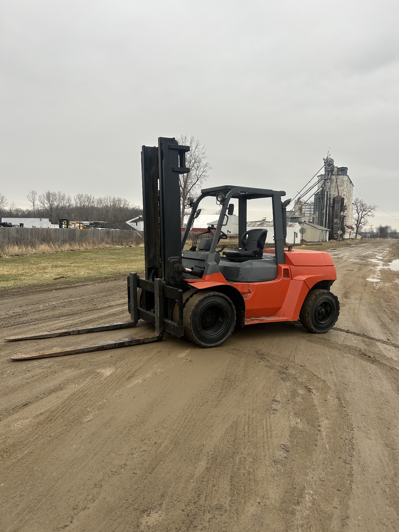 TOYOTA 7FDU70 MAST FORKLIFT FOR SALE #3100