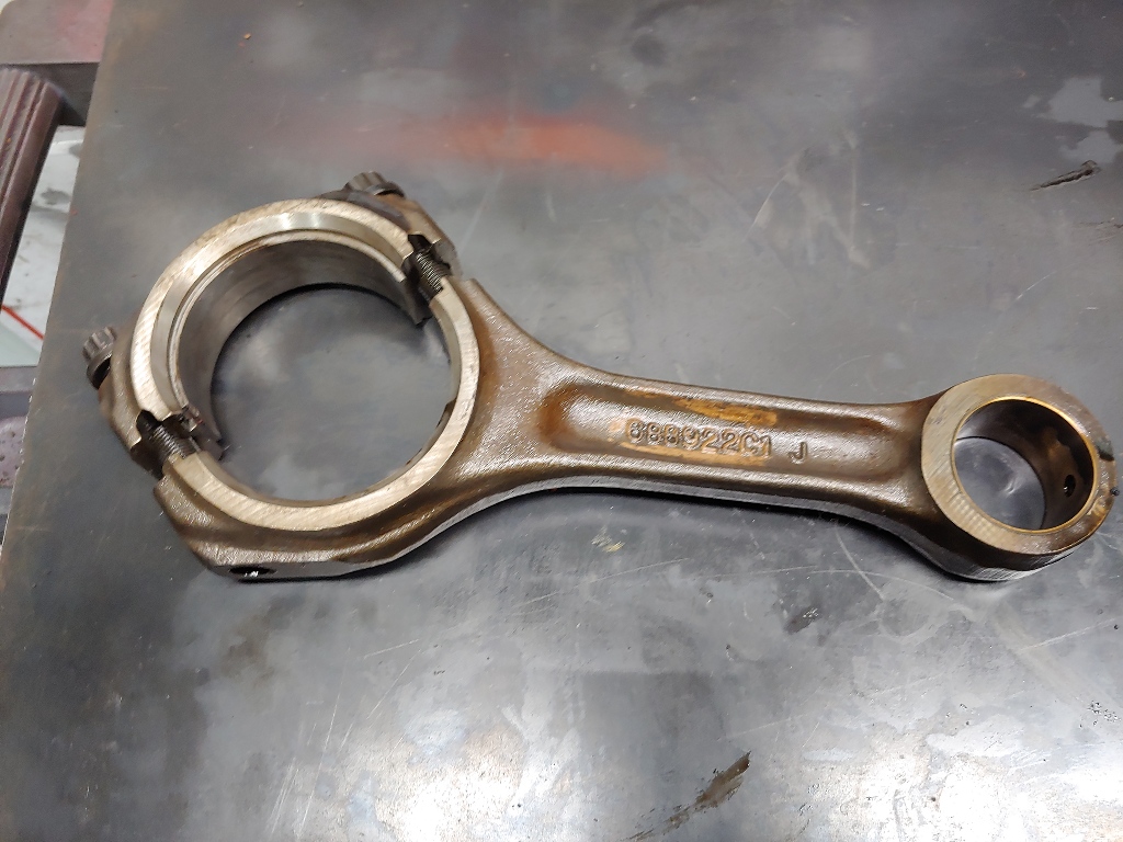 1986 INTERNATIONAL DT466 / DT436 CONNECTING ROD FOR SALE #688922C1