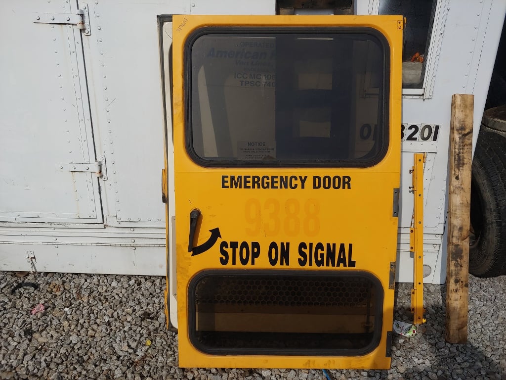 1999 THOMAS SCHOOL BUS DOOR FOR SALE #11919
