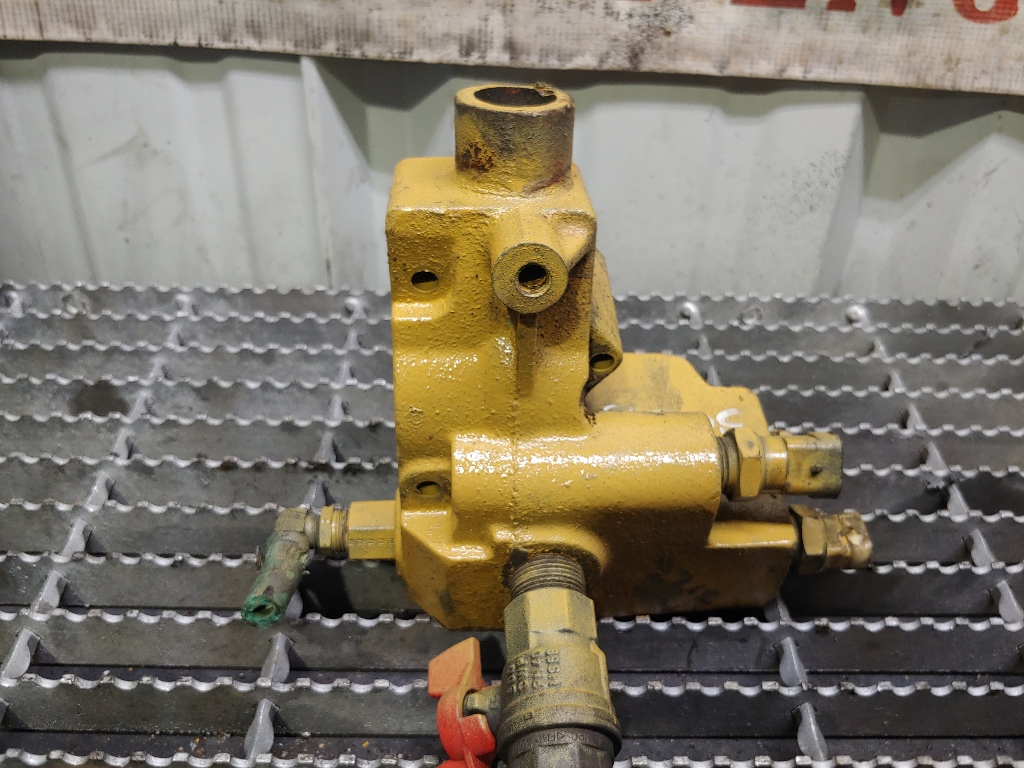 CAT C7 THERMOSTAT HOUSING FOR SALE #133-3730