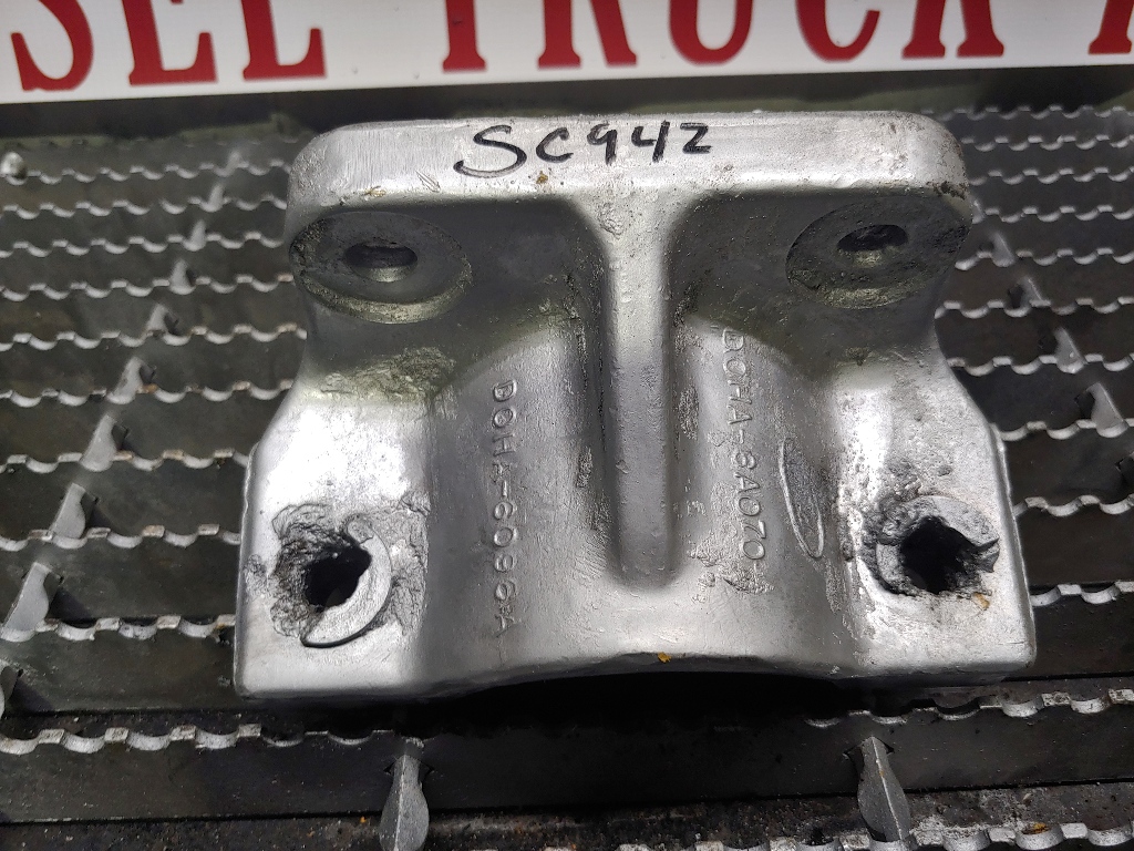 1987 FORD L9000 ENGINE MOUNT FOR SALE #D0HA-6A070-AA