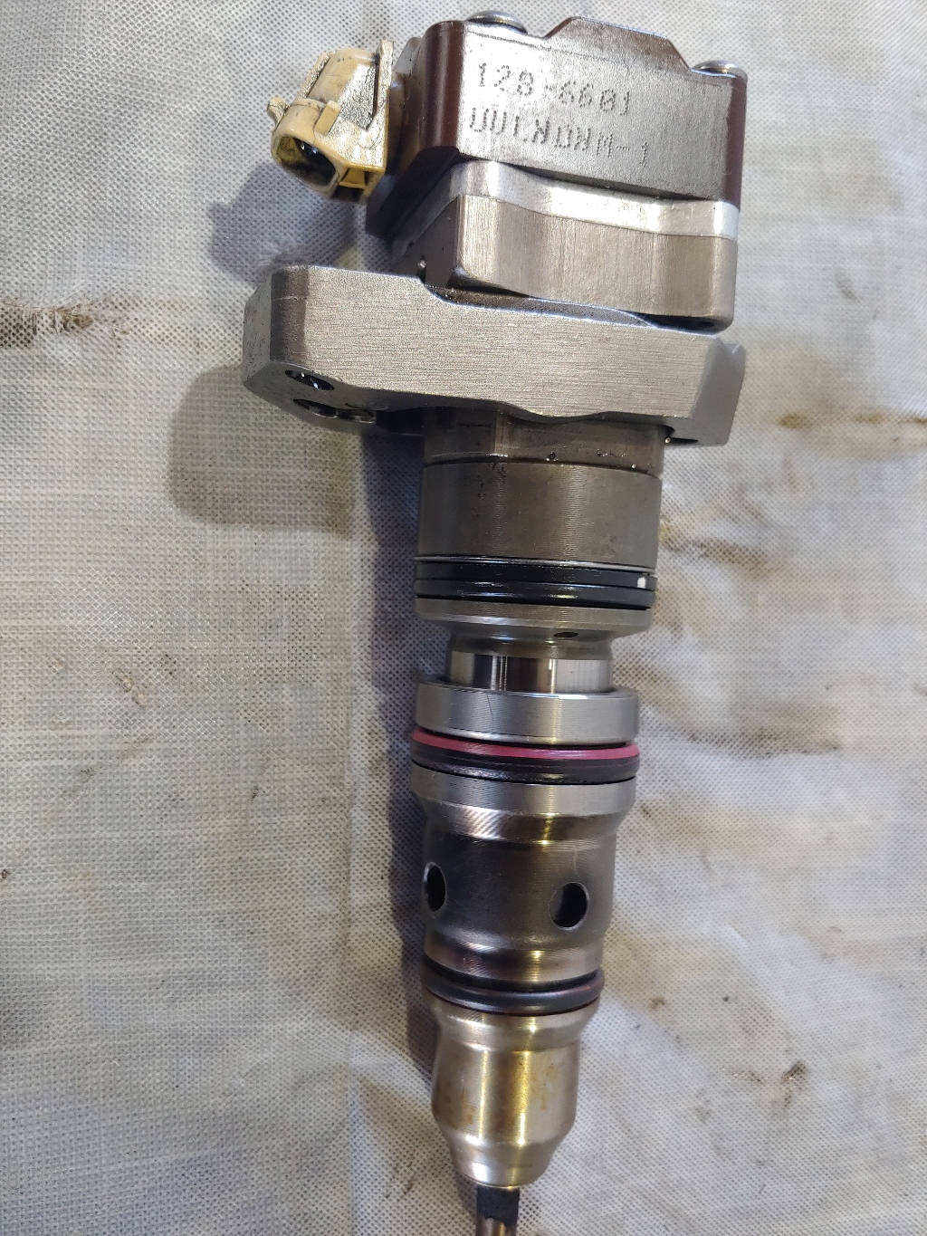 USED 2000 INTERNATIONAL DT466E FUEL INJECTOR FOR SALE #13508