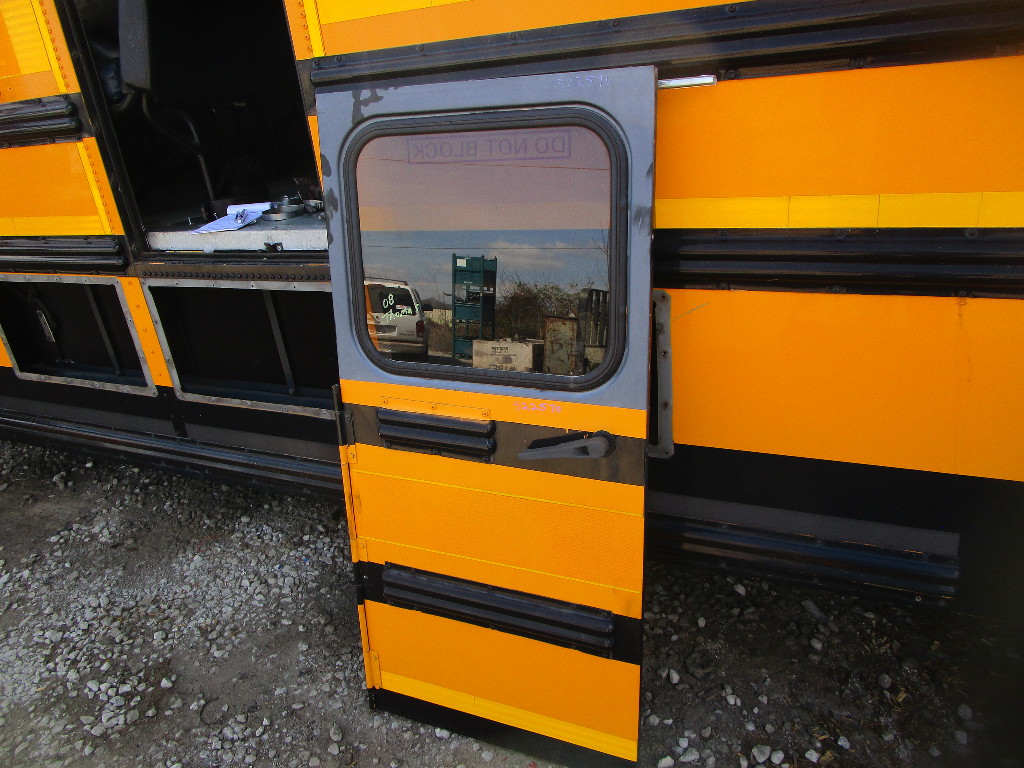 2008 THOMAS SCHOOL BUS DOOR FOR SALE #15751