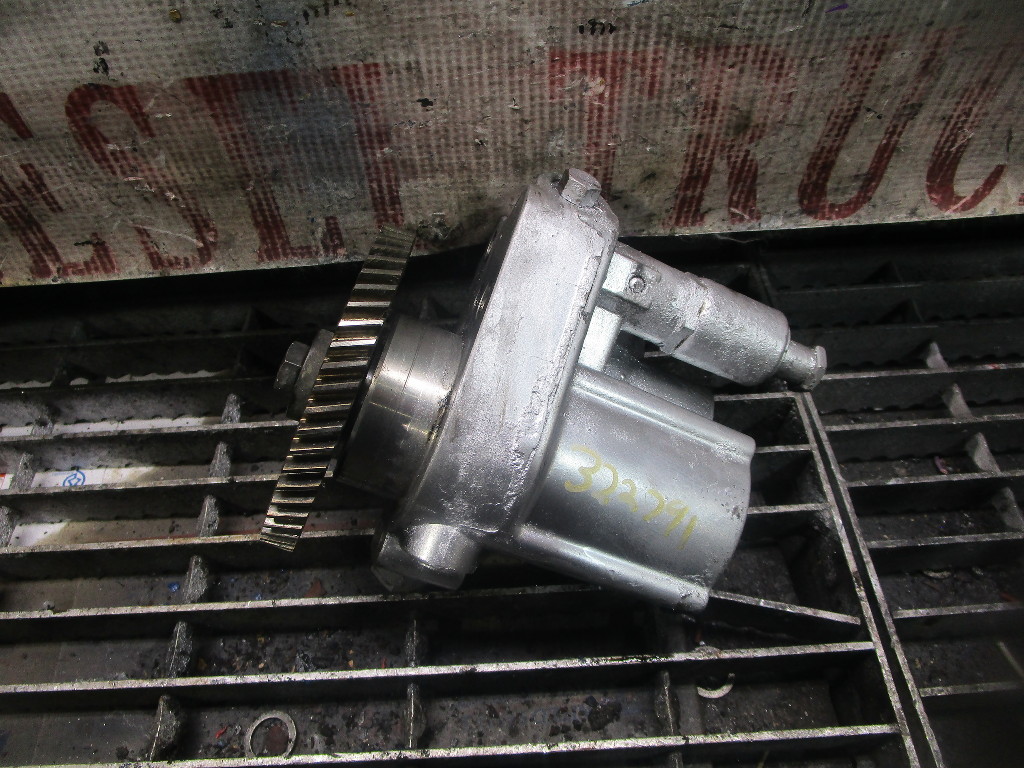 USED INTERNATIONAL T444E FUEL PUMP FOR SALE #15770