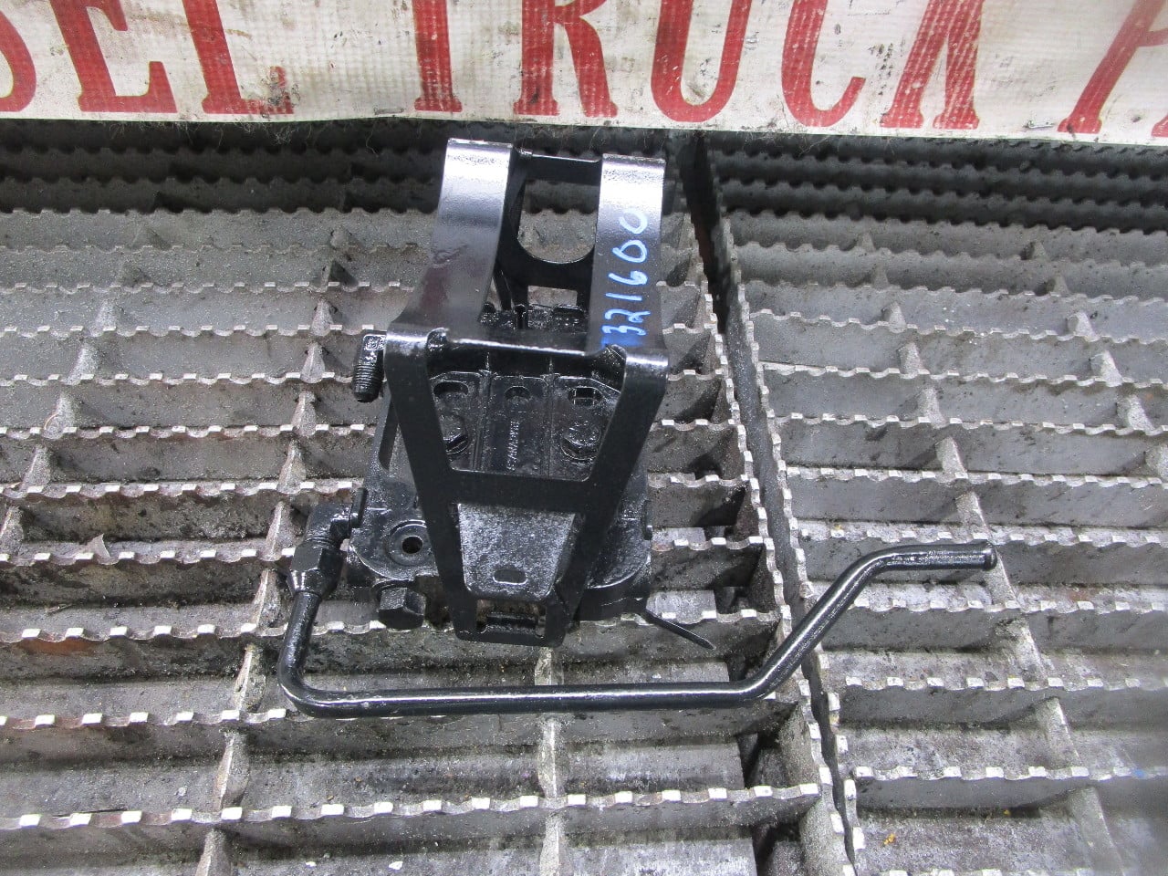 JOHN DEERE G188D FUEL FILTER HOUSING FOR SALE #3179DF FUEL FILTER BASE