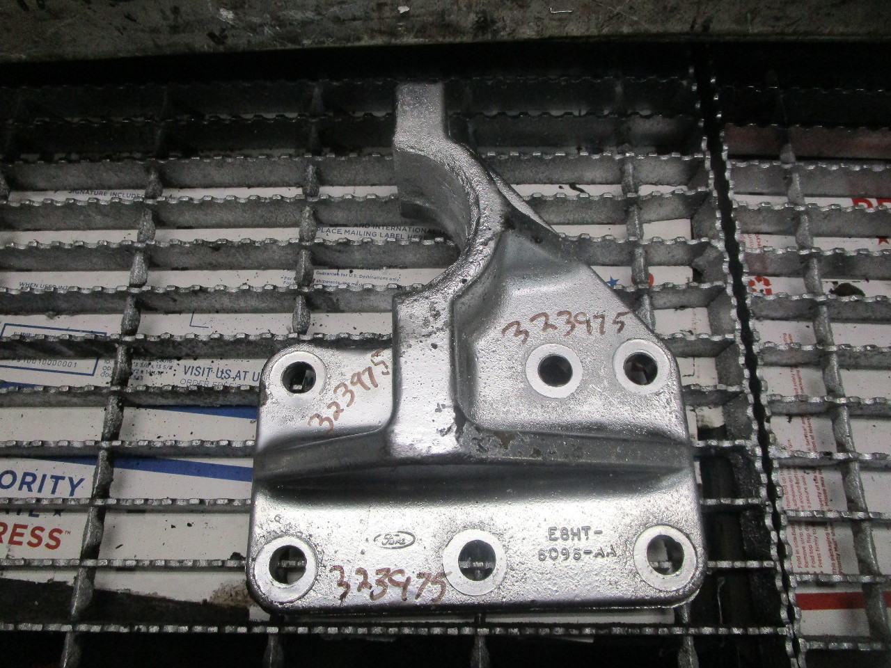 CAT 3406B ENGINE MOUNT FOR SALE #E8HT-6096-AA