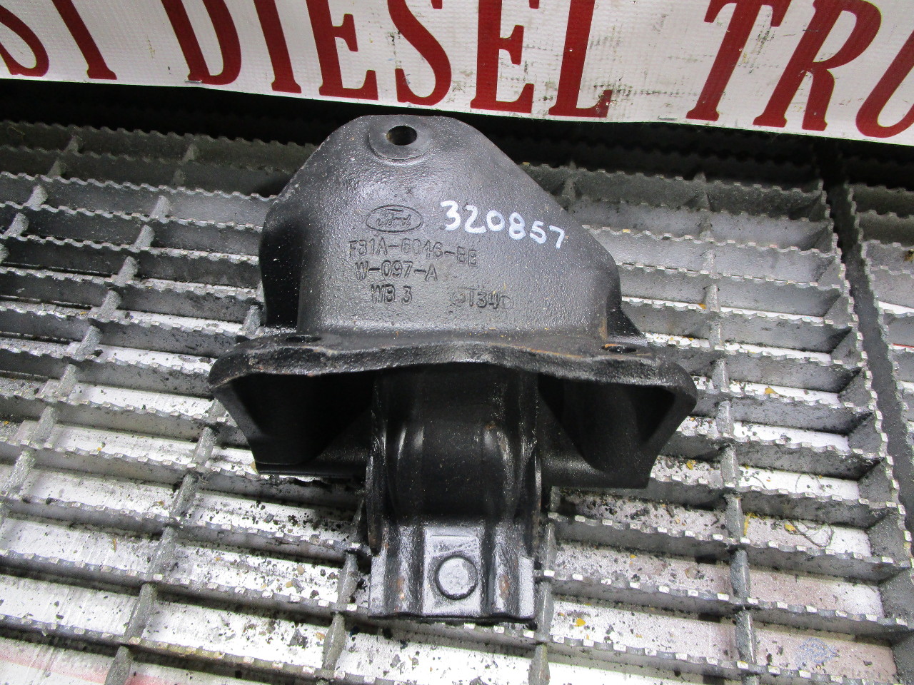 INTERNATIONAL 7.3L ENGINE MOUNT FOR SALE #F81A-6046-BB
