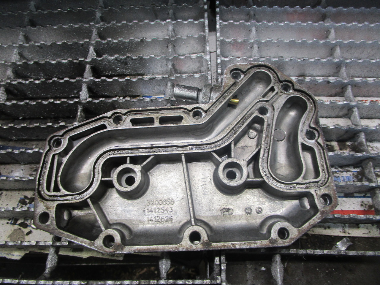 MERCEDES-BENZ OM906LA ENGINE COVER FOR SALE #3200656