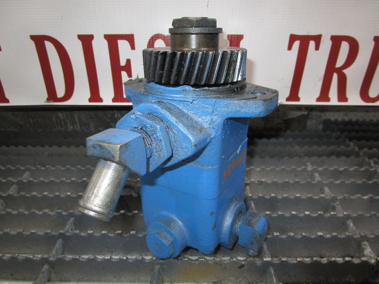 VICKERS V10F 1P6P STEERING PUMP FOR SALE #V10F1P6P