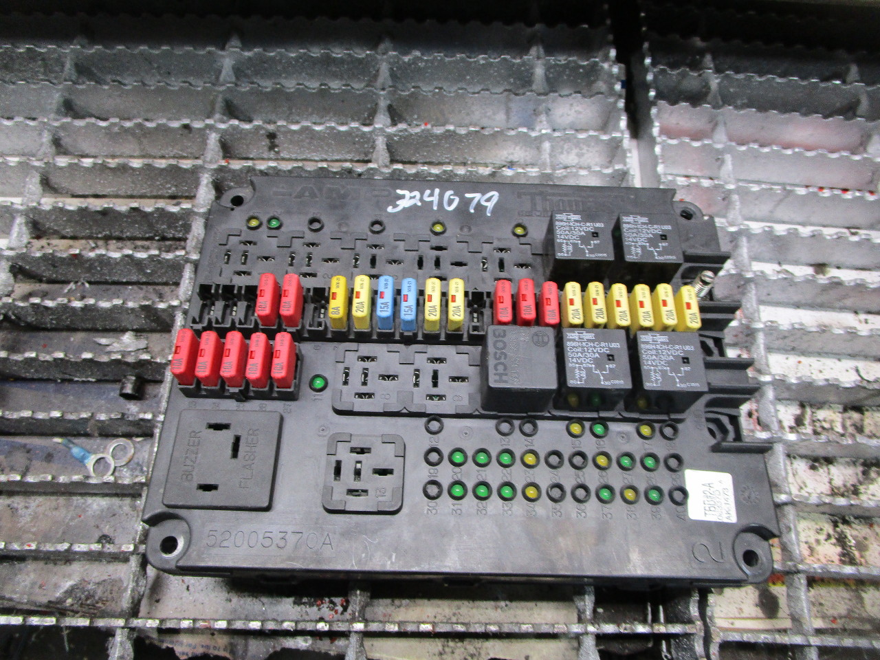 THOMAS SCHOOL BUS FUSE BOX FOR SALE #52005370A