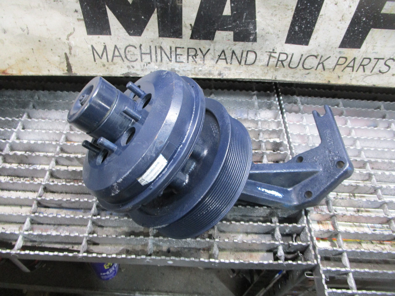 BORG WARNER FAN CLUTCH FAN CLUTCH FOR SALE #1090-09500-01B