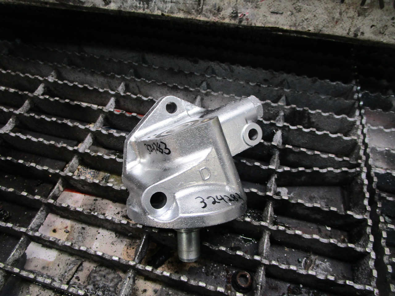 MITSUBISHI 4M50 OIL FILTER HOUSING FOR SALE #MITSUBISHI 4M50 OIL FILTER ...