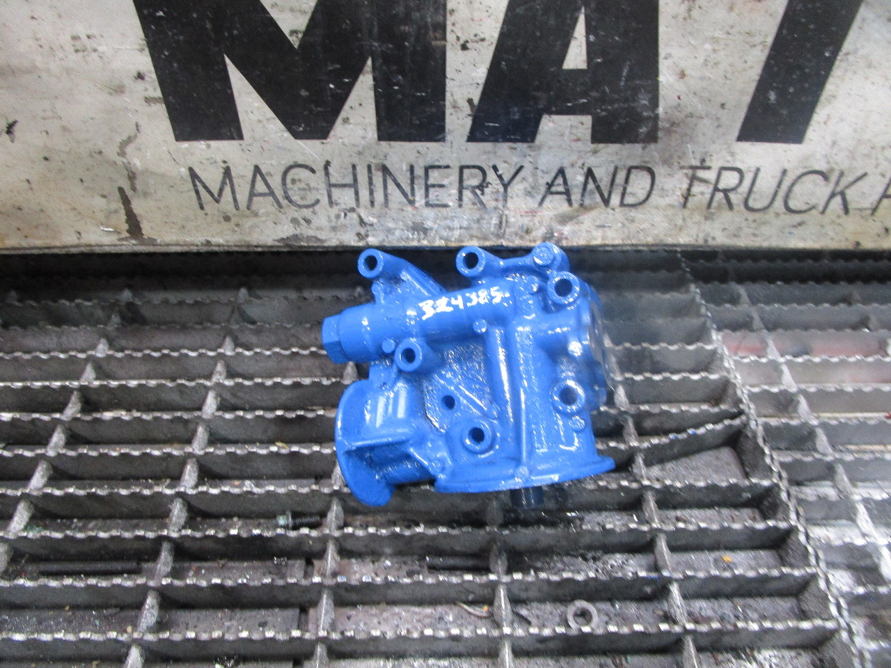 MITSUBISHI 4D31 OIL FILTER HOUSING FOR SALE #MITSUBISHI 4D31 OIL FILTER ...