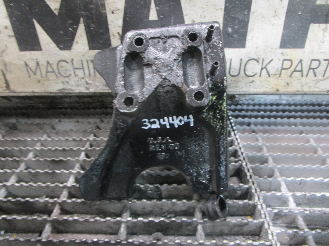 CUMMINS ALT BRACKET ENGINE MOUNT FOR SALE #3966352