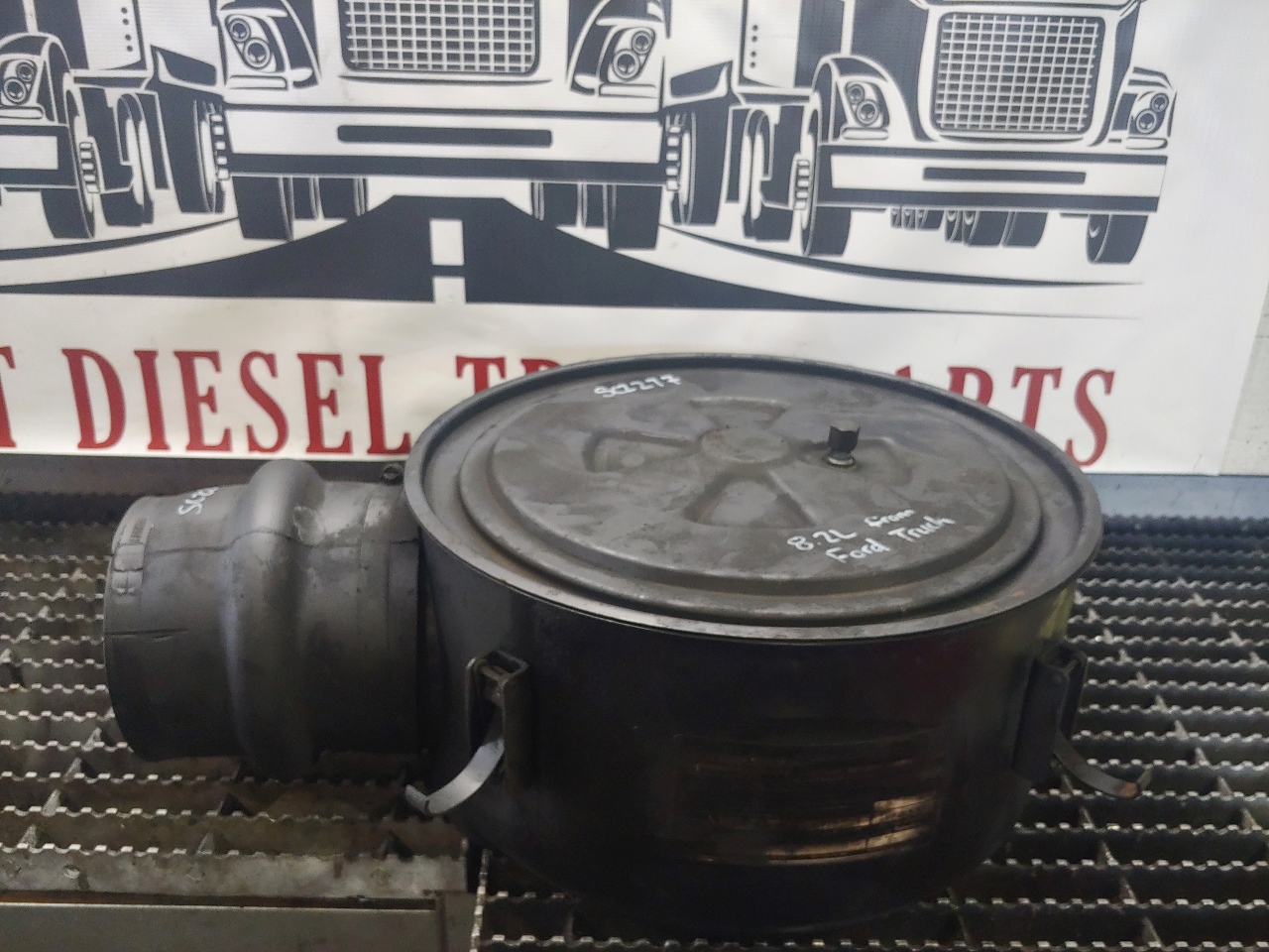 DETROIT DIESEL 8.2L AIR CLEANER FOR SALE #DETROIT 8.2L FORD TRUCK