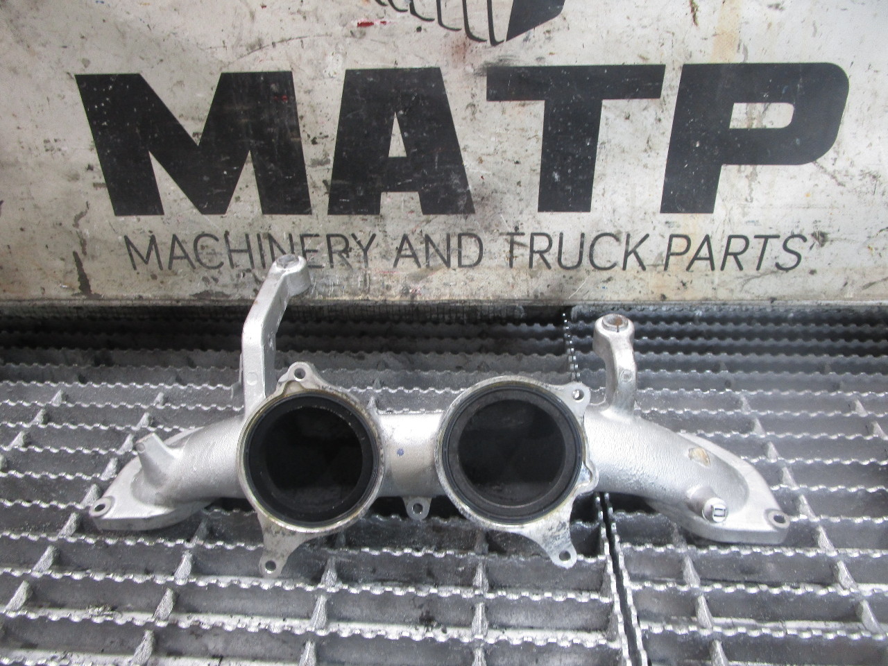 2011 INTERNATIONAL MAXXFORCE 7 INTAKE ELBOW FOR SALE #1882392C1