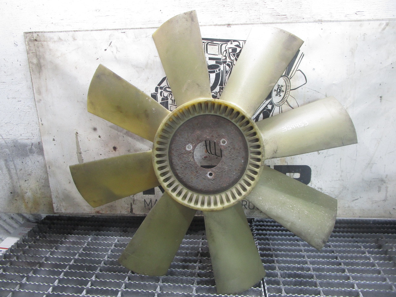 INTERNATIONAL DIESEL ENGINE FAN FOR SALE #30-INCH 8-BLADE FAN
