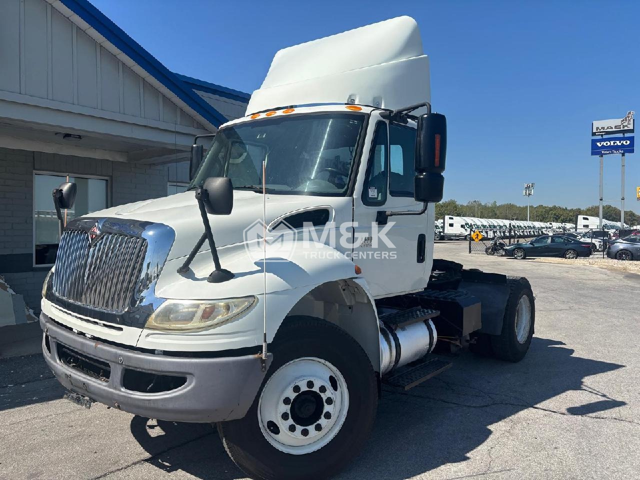 2004 INTERNATIONAL 4400 DAYCAB FOR SALE #319883