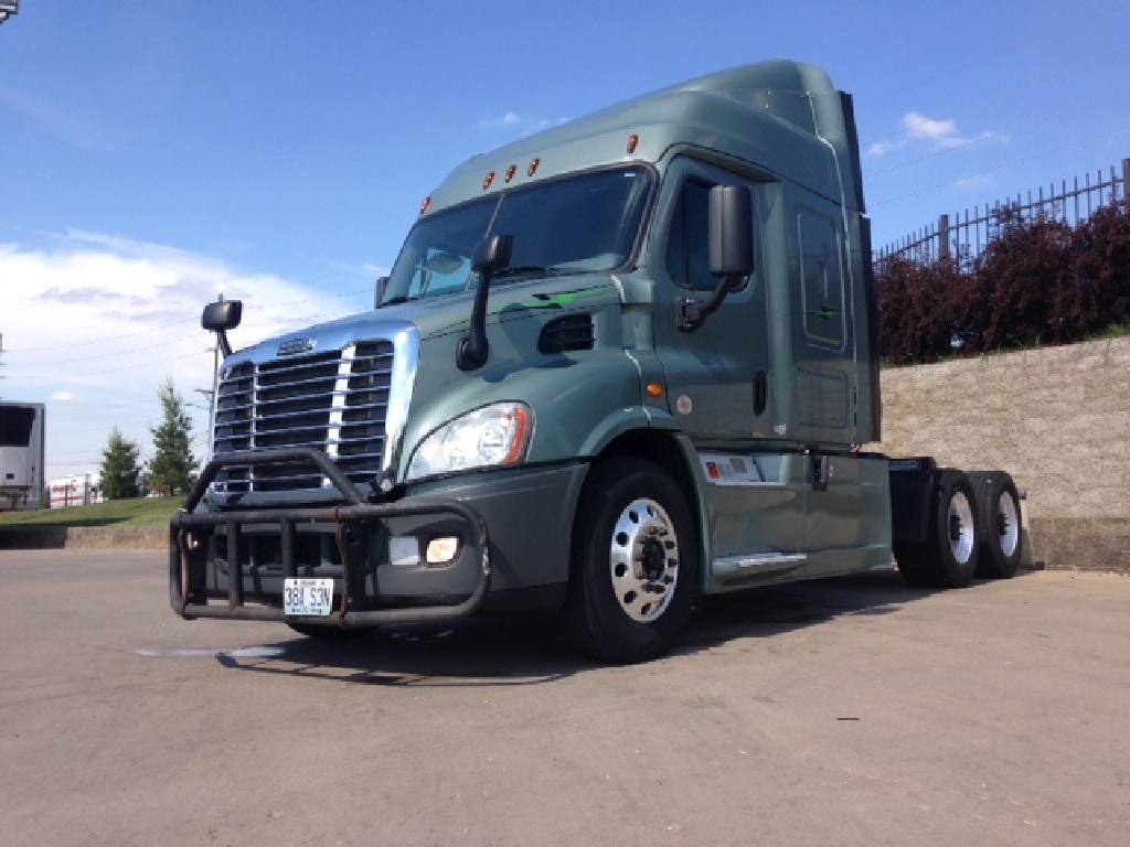 2017 FREIGHTLINER CASCADIA DD13 TANDEM AXLE SLEEPER FOR SALE #17083