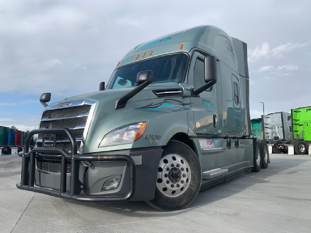 2018 FREIGHTLINER CASCADIA P4 TANDEM AXLE SLEEPER FOR SALE #17298