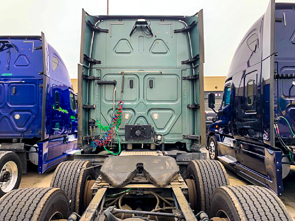 2018 FREIGHTLINER P3 CASCADIA 125 TANDEM AXLE SLEEPER FOR SALE #19879