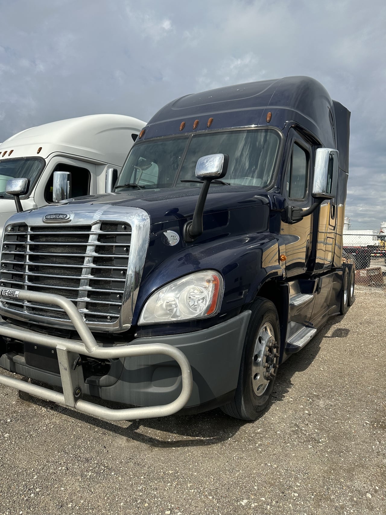 USED 2016 FREIGHTLINER CASCADIA TANDEM AXLE SLEEPER FOR SALE IN TX #3665
