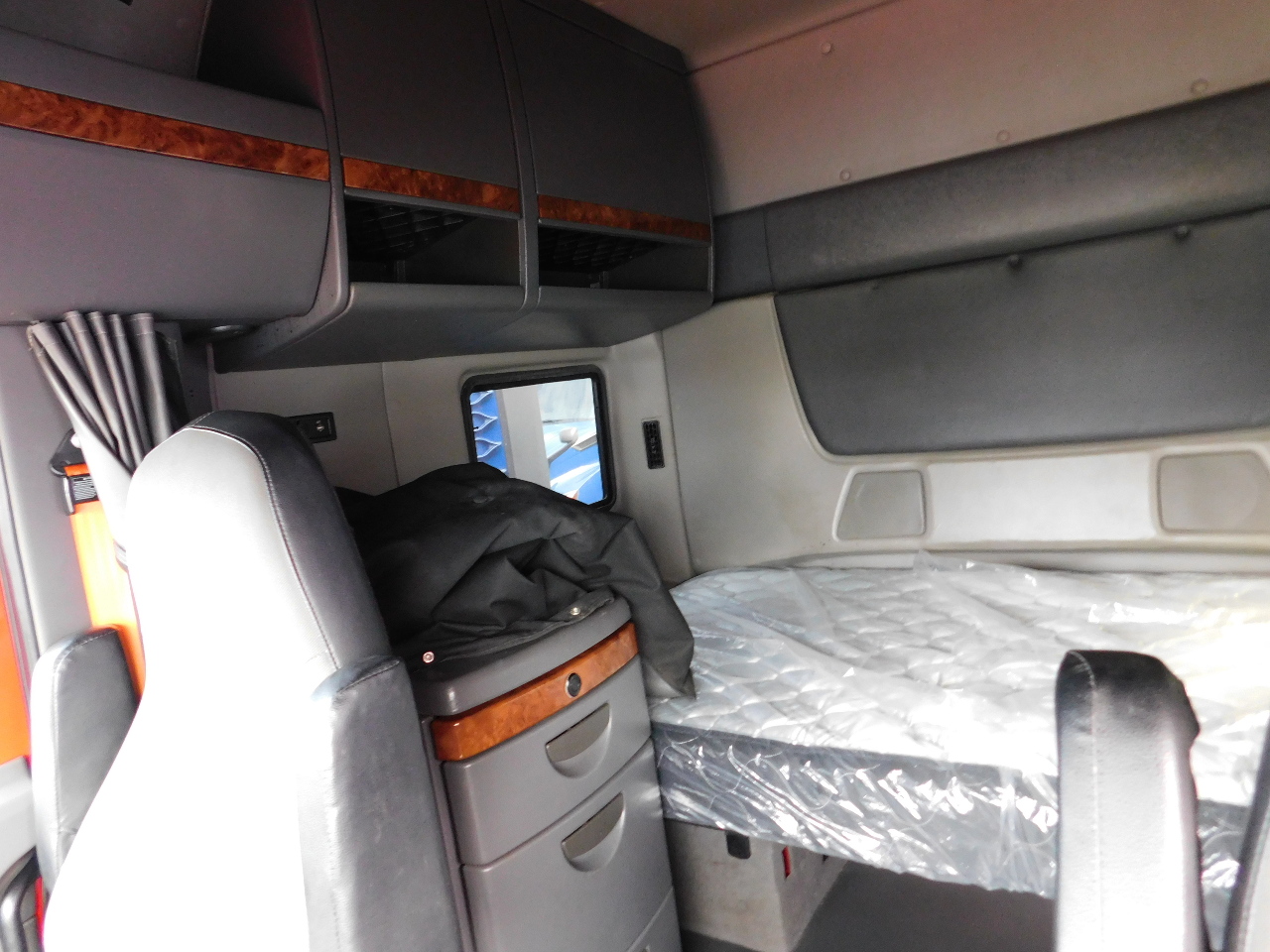 2018 INTERNATIONAL LT TANDEM AXLE SLEEPER FOR SALE #2709