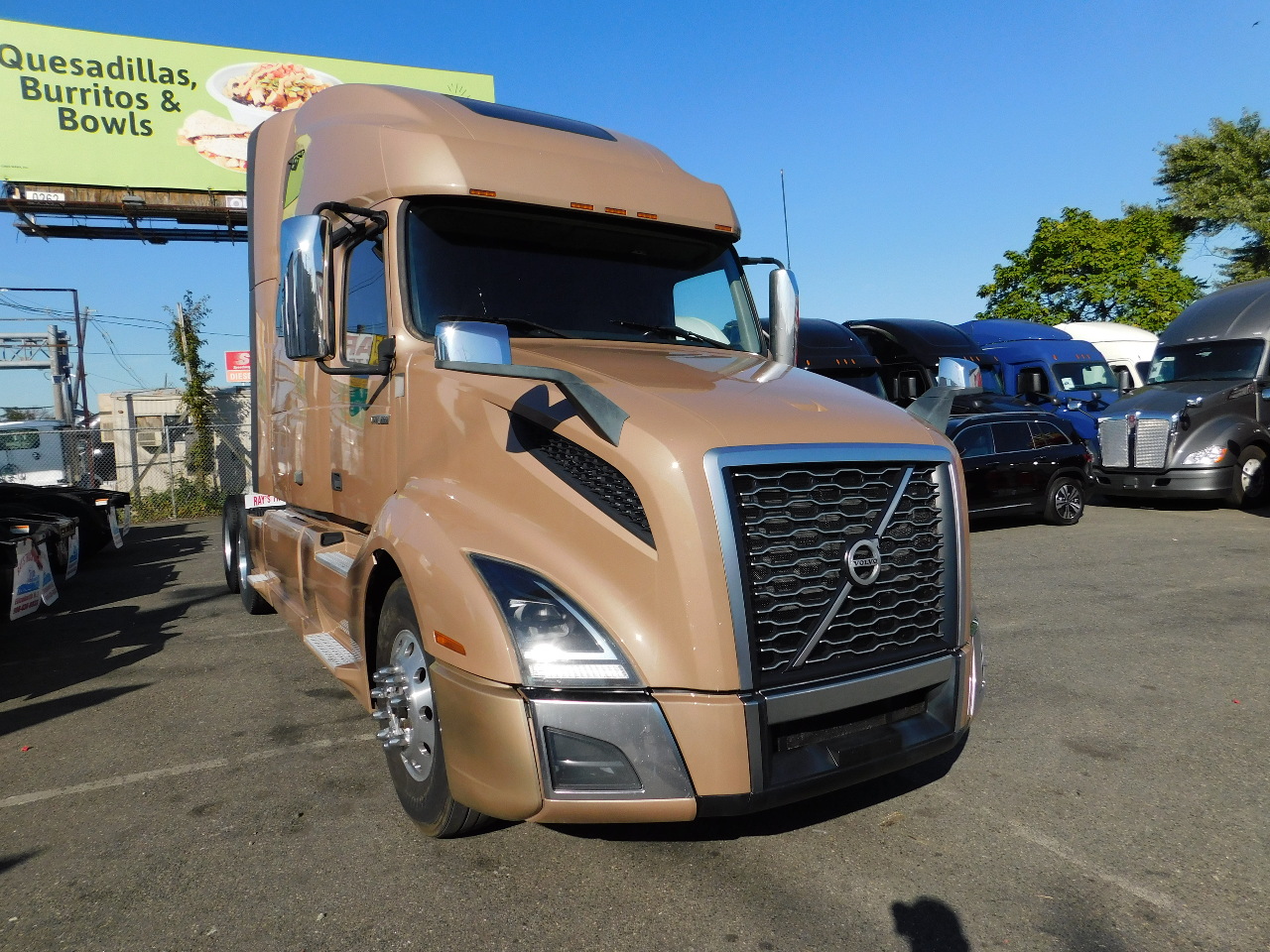 2019 VOLVO VNL-760 TANDEM AXLE SLEEPER FOR SALE #2832