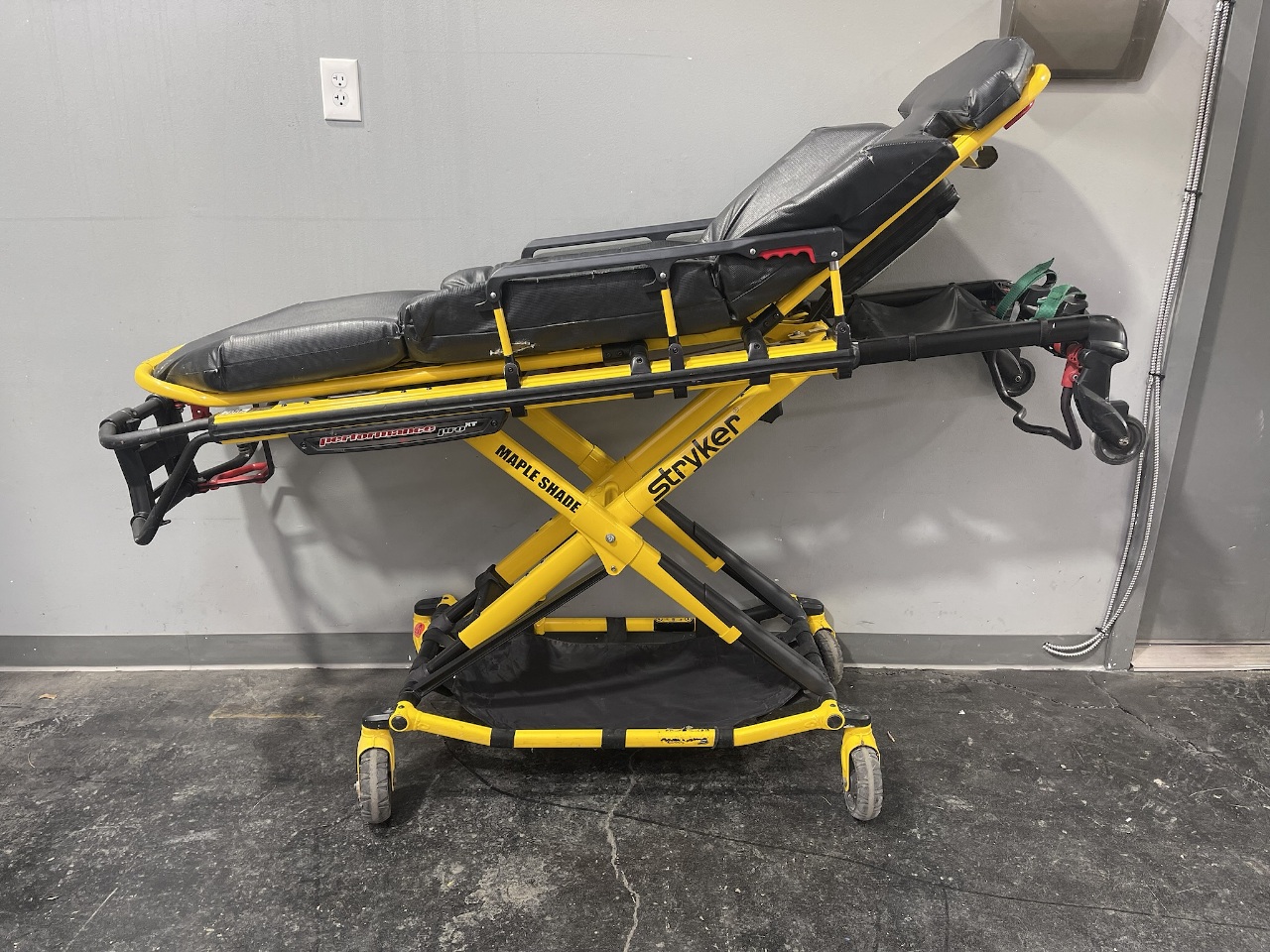 STRYKER PERFORMANCE PRO XT STRETCHER FOR SALE #1130