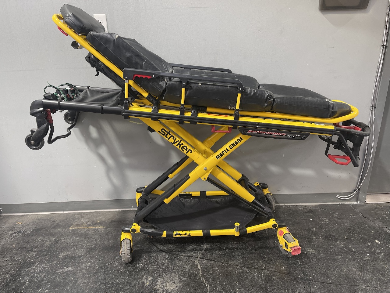STRYKER PERFORMANCE PRO XT STRETCHER FOR SALE #1130
