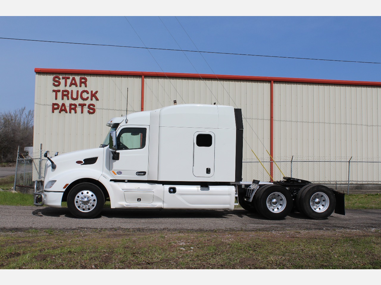2016 PETERBILT 579 TANDEM AXLE SLEEPER FOR SALE #1075