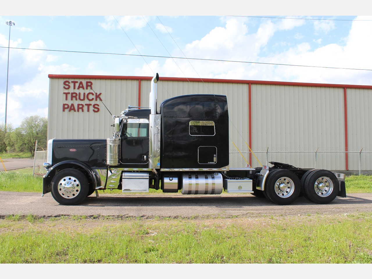 2019 PETERBILT 389 TANDEM AXLE SLEEPER FOR SALE #1082