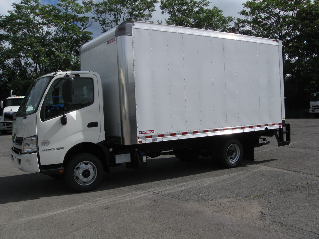Box Van Trucks For Sale - Truck 'N Trailer Magazine