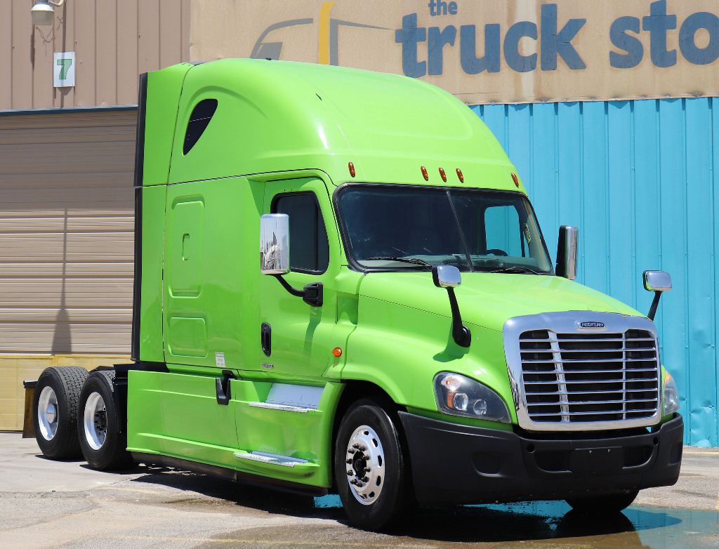 2014 FREIGHTLINER CASCADIA SLEEPER FOR SALE 11284 2014 FREIGHTLINER CASCADIA SLEEPER FOR SALE 11284