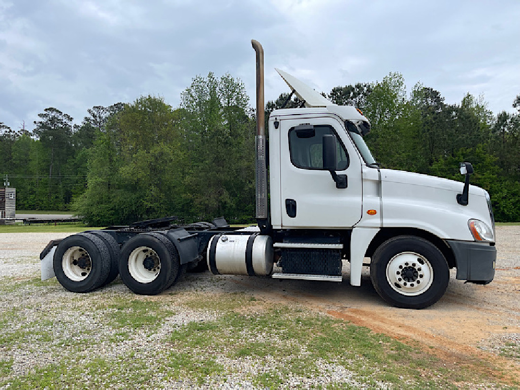 USED 2015 KENWORTH T880 TANDEM AXLE DAYCAB FOR SALE IN AL #4570