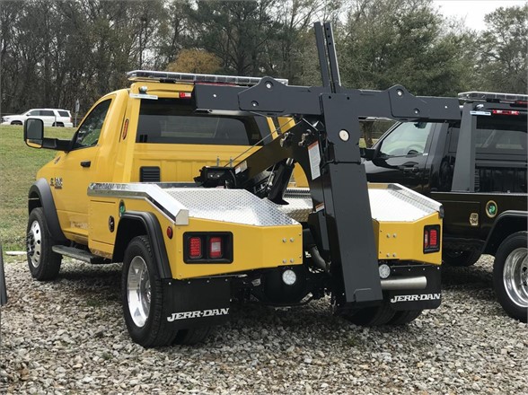 WATERS Wreckers - Jerr-Dan Wreckers, Rollbacks & Carriers