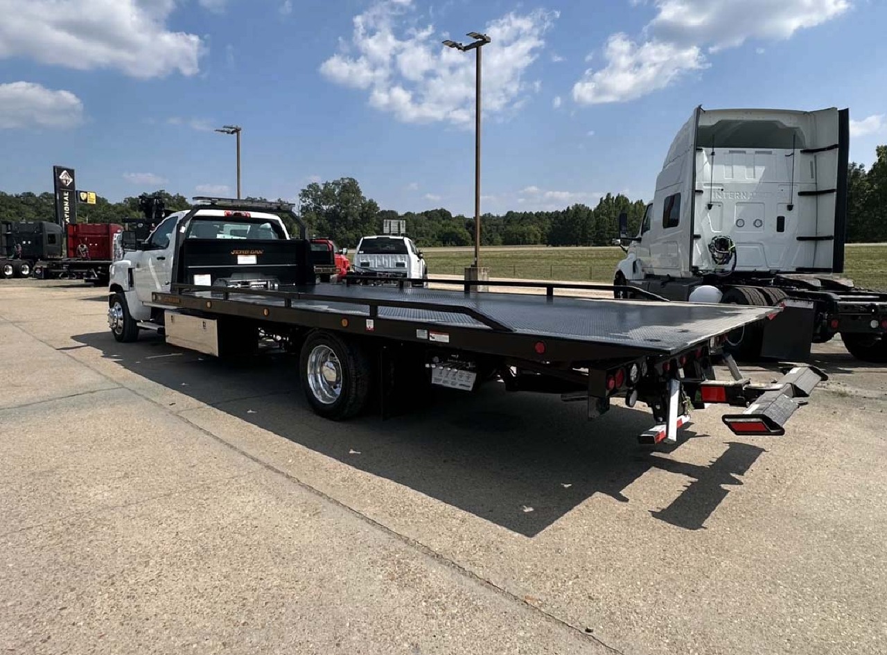 WATERS Wreckers - Jerr-Dan Wreckers, Rollbacks & Carriers